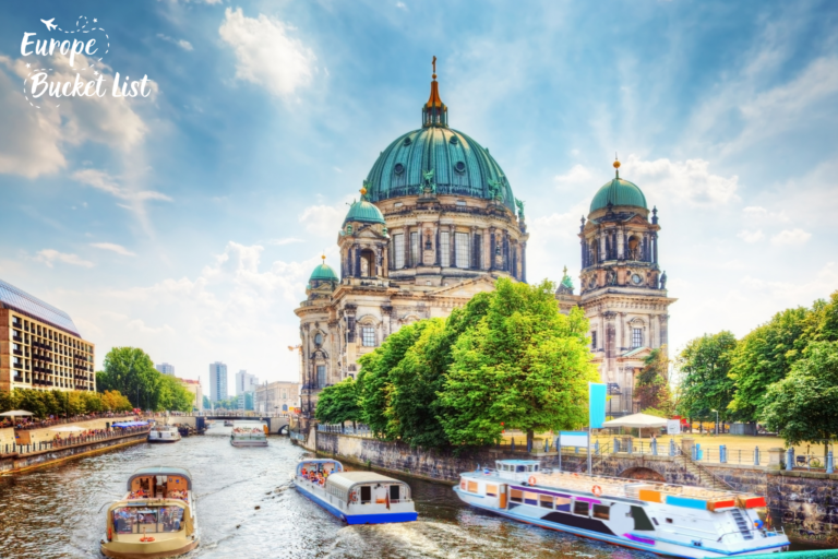 Paris To Do List: Top 20 Most Popular Experiences - Europe Bucket List